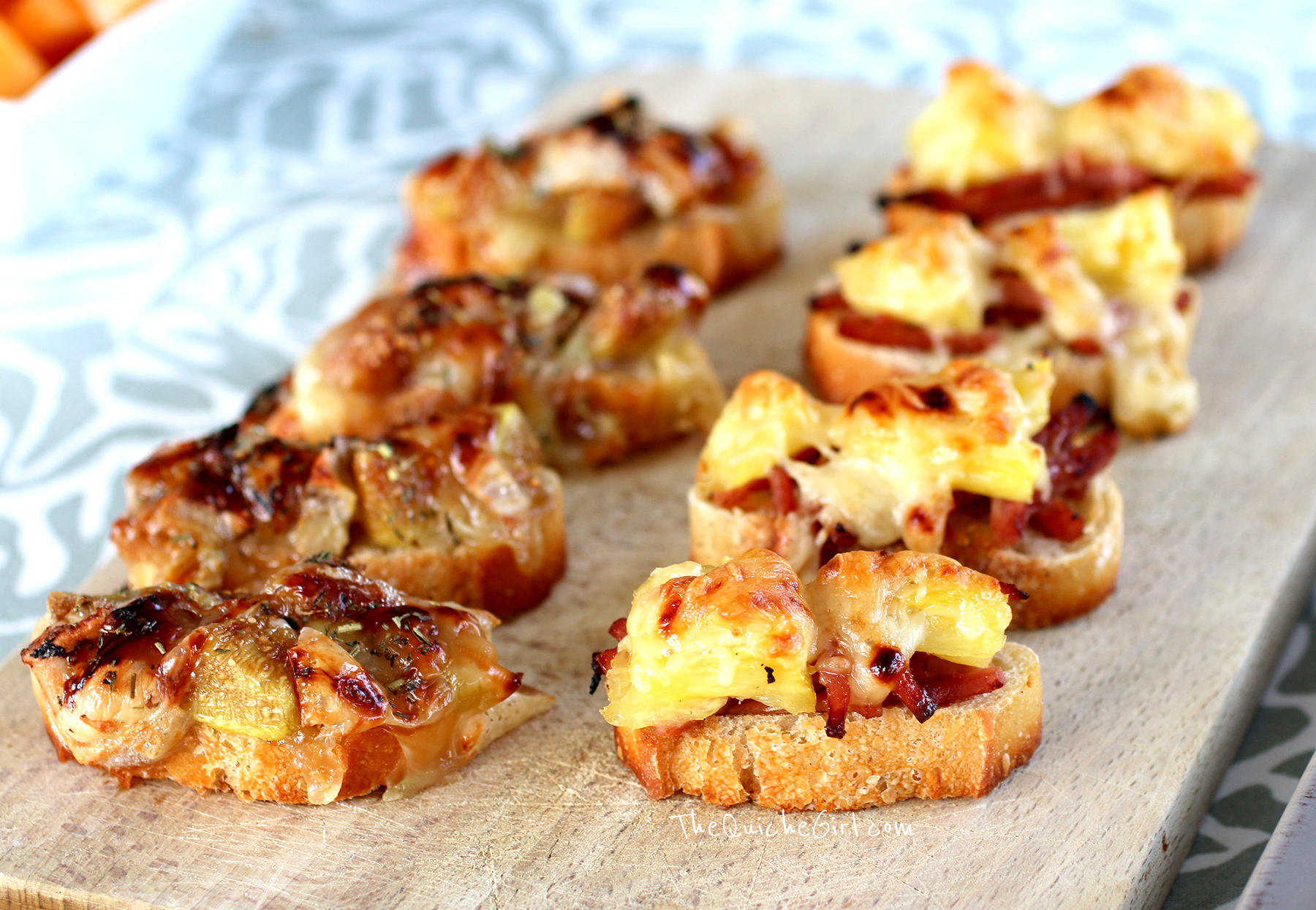 Apéritif // Minis croissants et toasts sucrés-salés | QuicheGirl